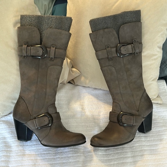 Born | Shoes | Nwt Born Crown Gray Sueded Leather Boots Size 95 | Poshmark